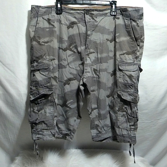 Plugg | Shorts | Plugg Gray Camouflage Utility Cargo Shorts Sz42 | Poshmark